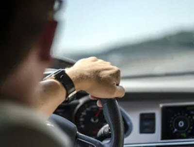 How to Stay Focused While Driving